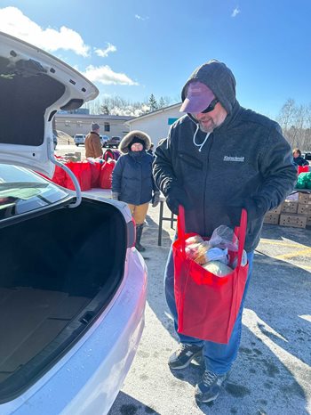 Organizations partner to distribute food in Pittsfield - Northern Light ...